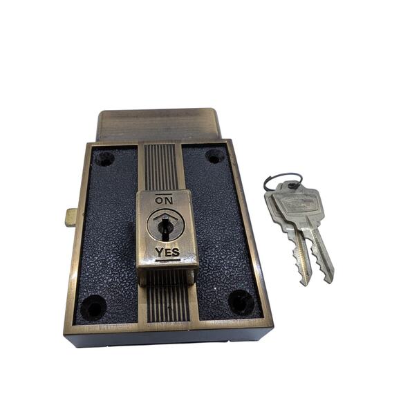Accents | Vintage Brass National 197 Onyes Switch Door Lock Keys Retro ...